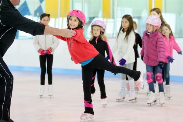 Learn to Ice Skate at ICE ZOO, Sydney. Private classes for young and old.